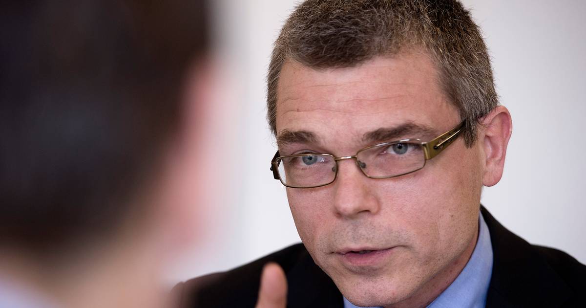 Skandaler kostede Jesper Rønnow Simonsen jobbet som topchef i Skat - nu ...