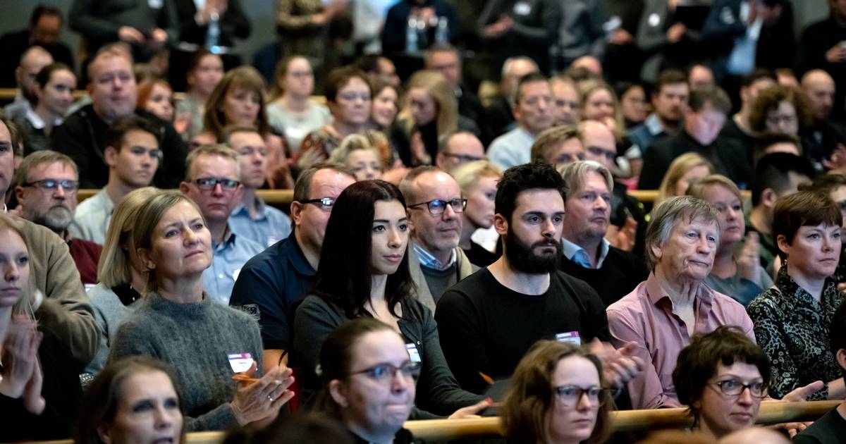 »Det nytter jo ikke at have en profil på Facebook, hvis man ikke ved, hvordan man bruger den ...