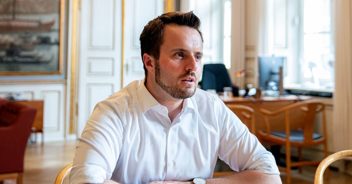 Den største kritiker skifter synspunkt: Nu roser Simon Kollerup ...