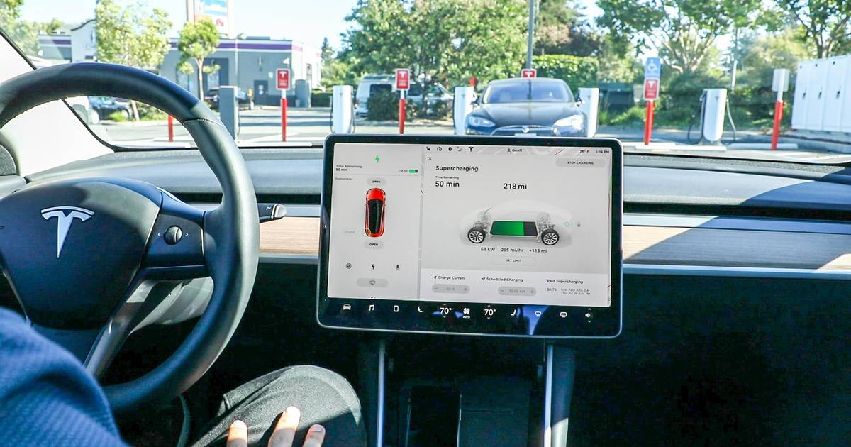 Tesla tilbagekalder 6000 biler i USA - Finans