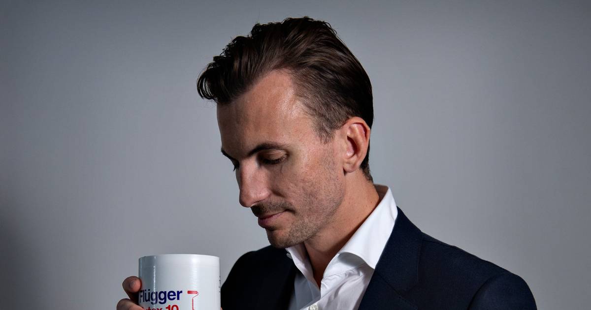 Flüggers indtjening ramt af lavere volumen og høje omkostninger - Finans