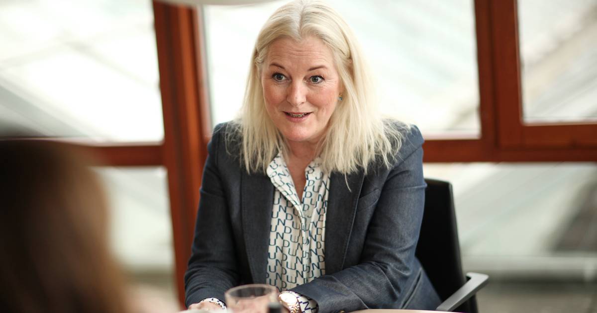 »Jeg får knopper, hver gang nogen taler om HK som den pæne pige i ...