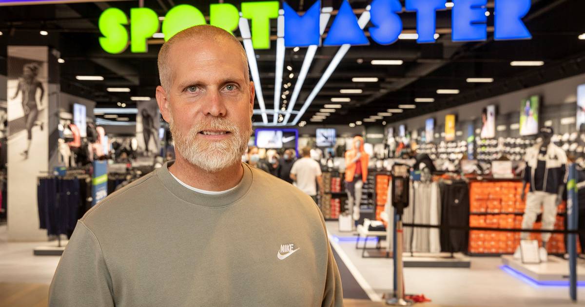 Den nye, britiske ejer vil både skære til og udvide i danske Sportmaster