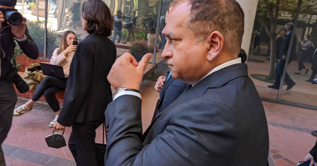 Elizabeth Holmes's ex-Theranos partner gets nearly 13 years in prison ...