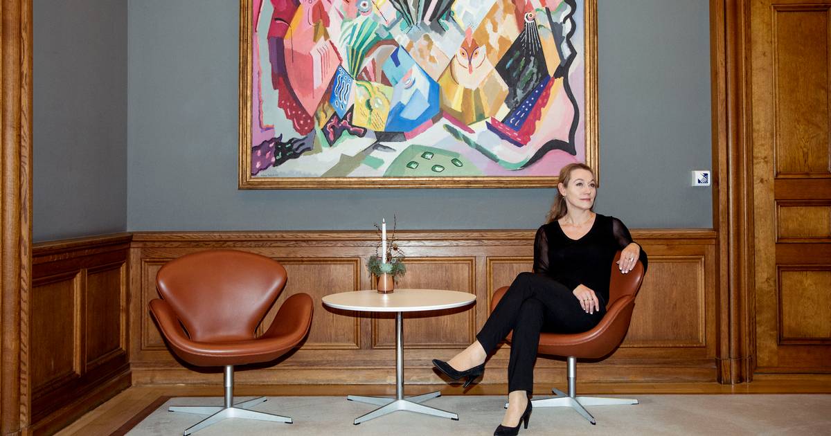 Danske Bank skal sælge tusindvis af historiske kunstværker, men ...