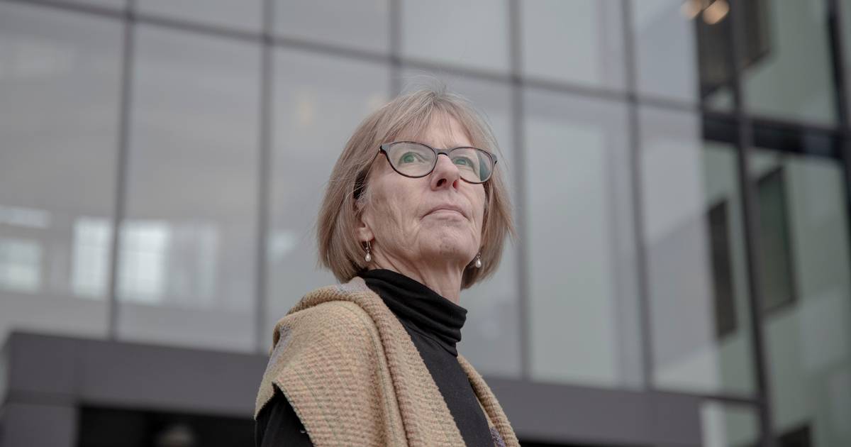 Fondsbørsen var lukket, da Helle Ranks telefon ringede: »Sidder du ned ...