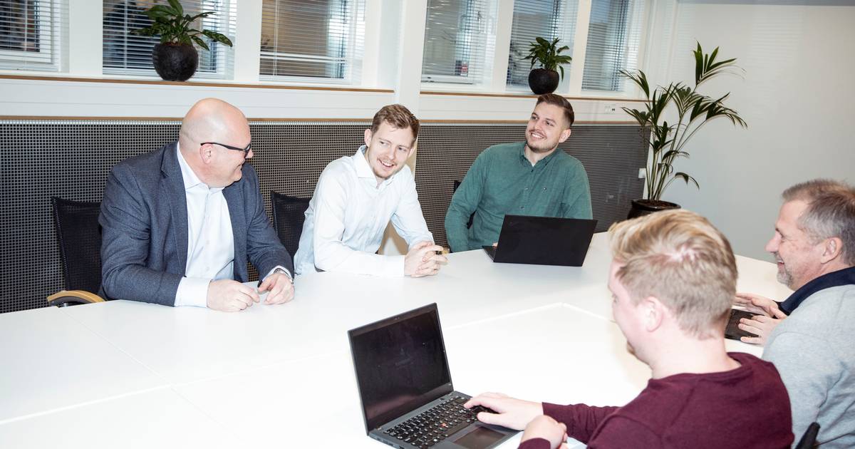 Overskuddet bankede i vejret, da medarbejderne købte sig ind i Komplex ...