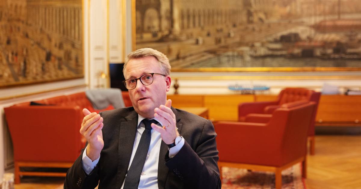 Erhvervsminister Morten Bødskov vil have danske virksomheder børsnoteret i Danmark - Jyllands-Posten