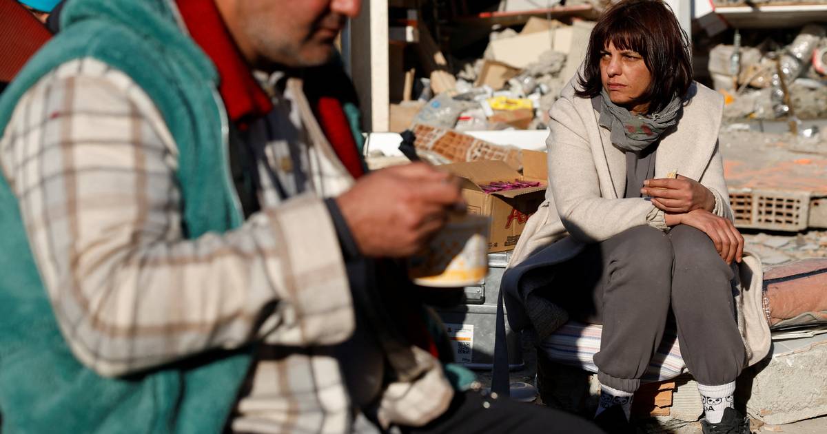 Turkish residents struggle to access Twitter in earthquake aftermath ...