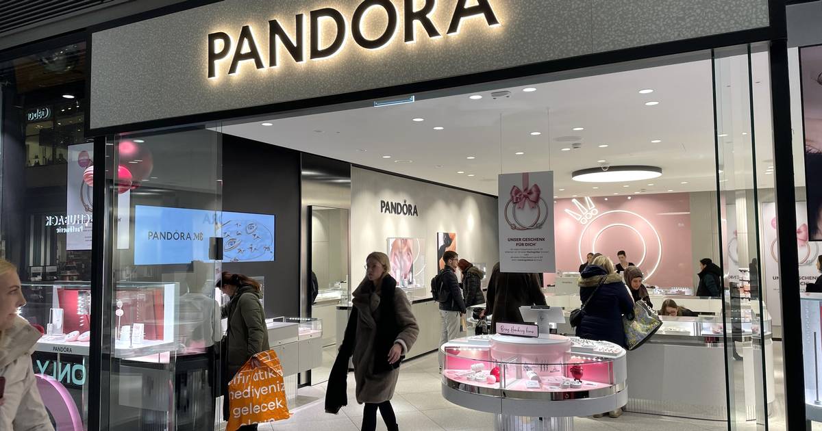 Pandora følger Lego ind på listen over verdens superbrands - Finans