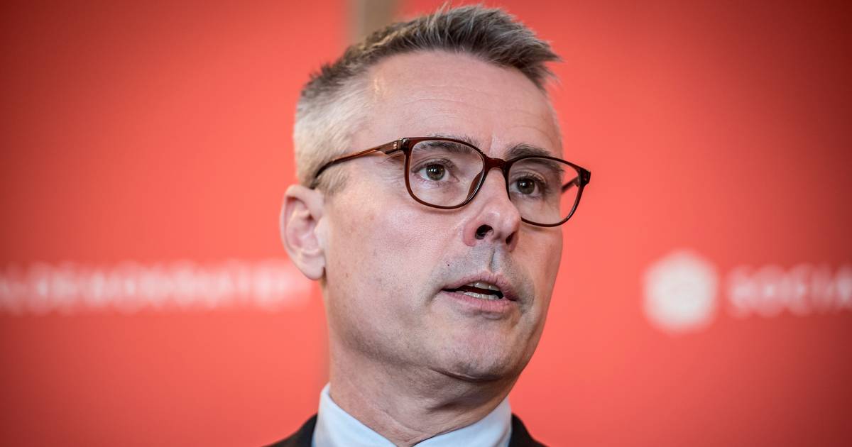 Henrik Sass Larsen stopper som direktør i Aktive Ejere - Finans