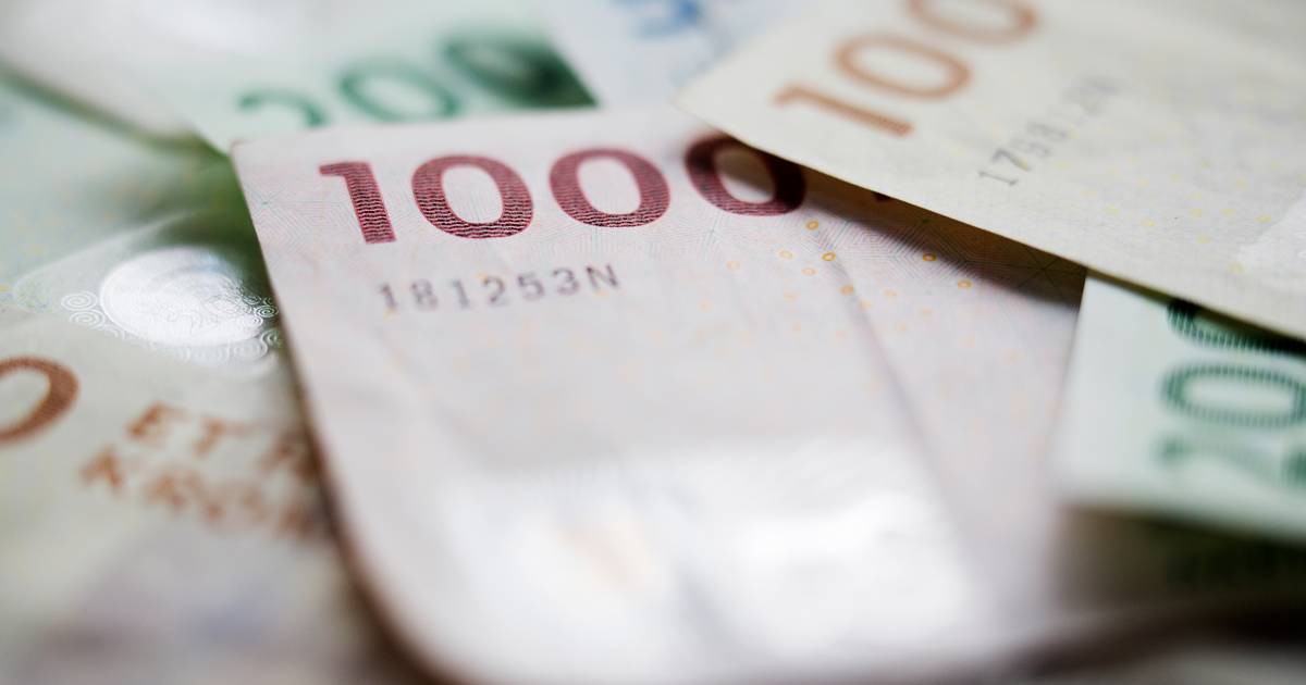 Fire ud af fem danskere får penge tilbage i skat fredag - Finans