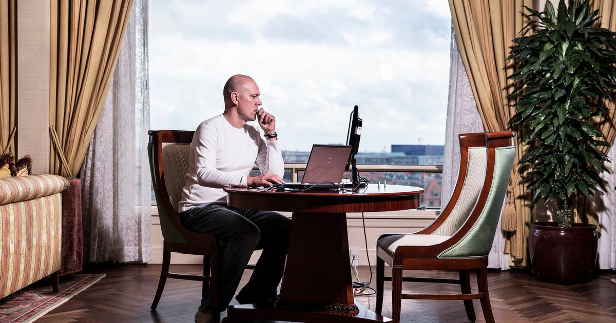 Bag kulissen: Tom Hougaard lever som børsspekulant