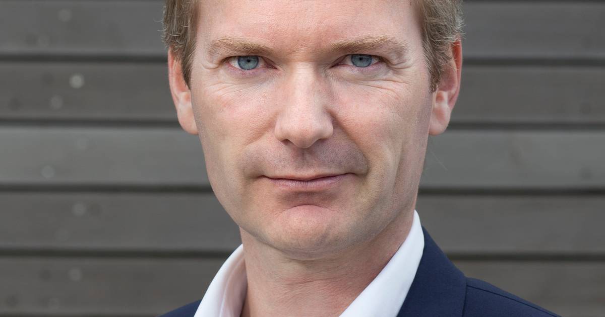 Topchef forlader mediekoncern efter omlægning - Finans